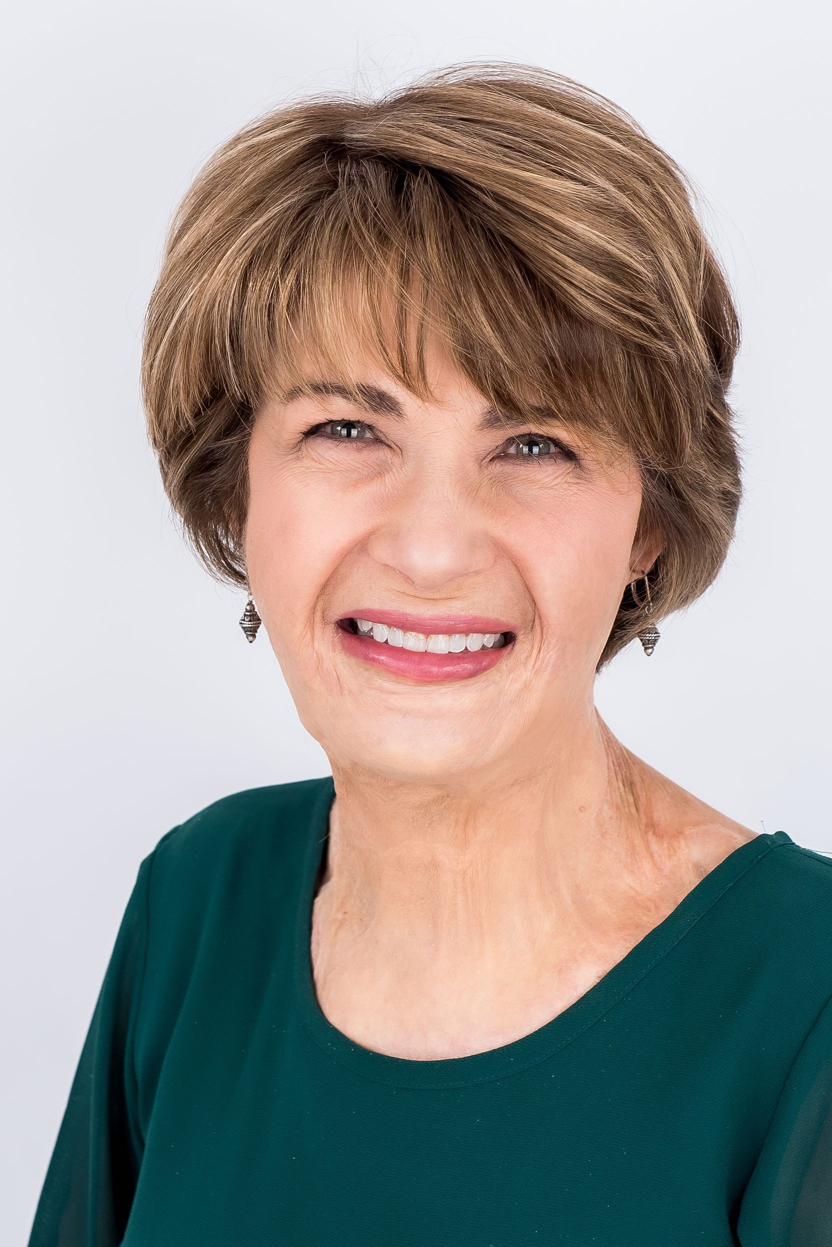 Flashback Girl Lessons of a Burn Survivor by Lise Deguire